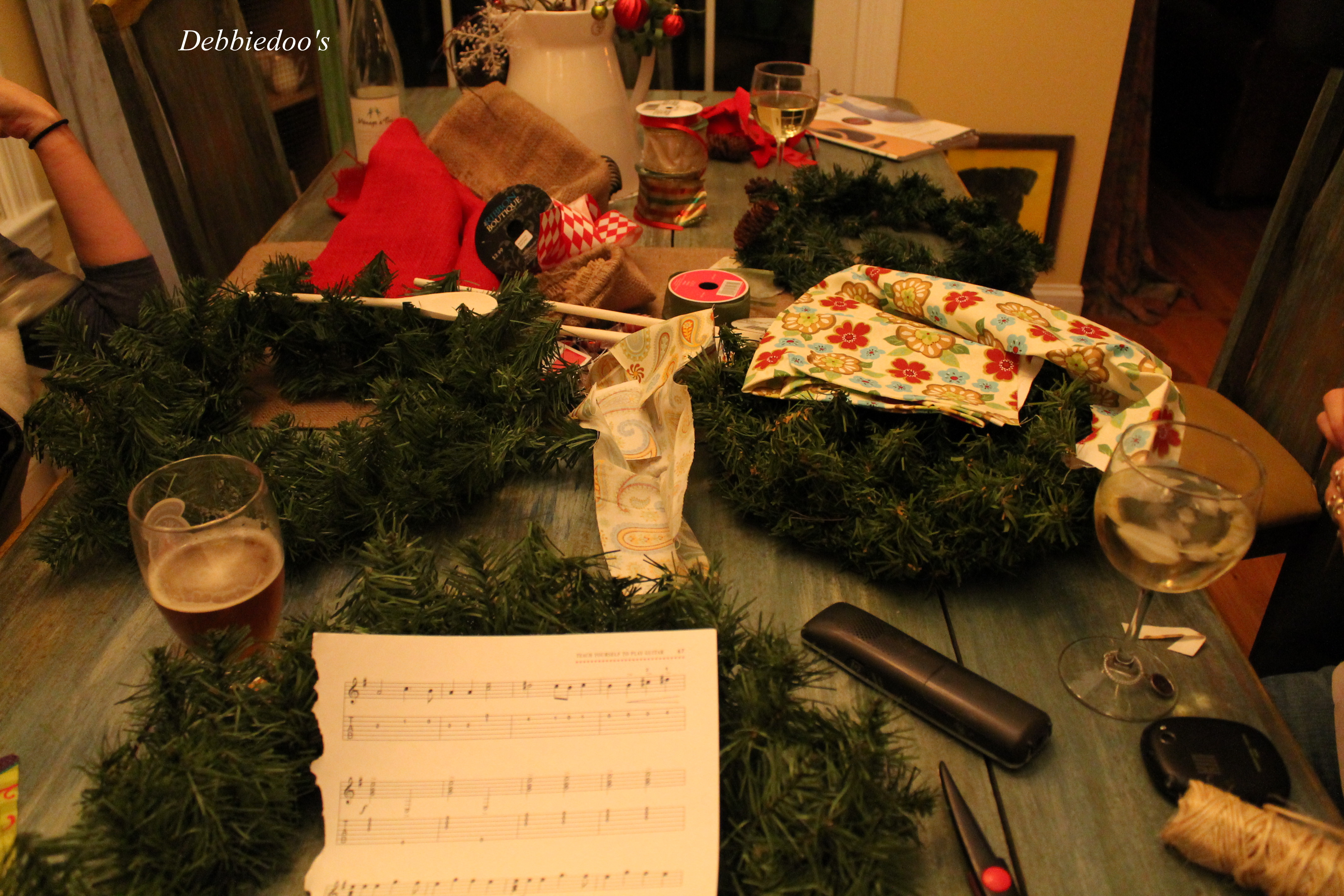 Diy Christmas wreath {Crafting with Debbiedoo's 101} - Debbiedoo's