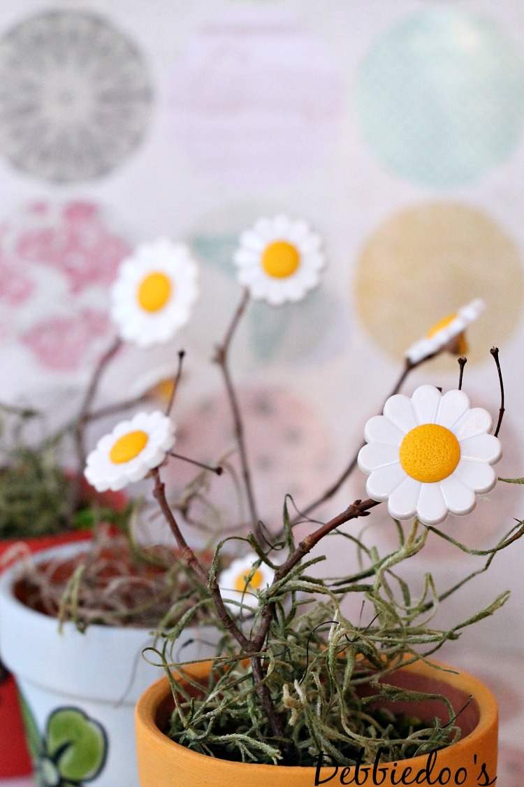 Mini Terracotta pots painted and decorated for Spring - Debbiedoos