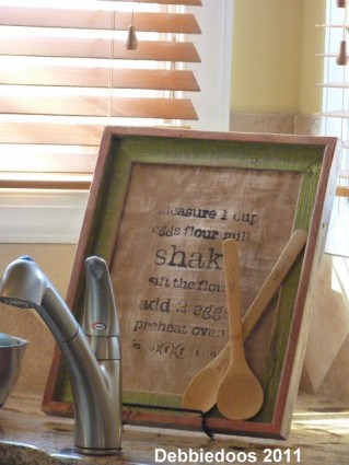 10 Easy diy Kitchen craft decor ideas - Debbiedoos